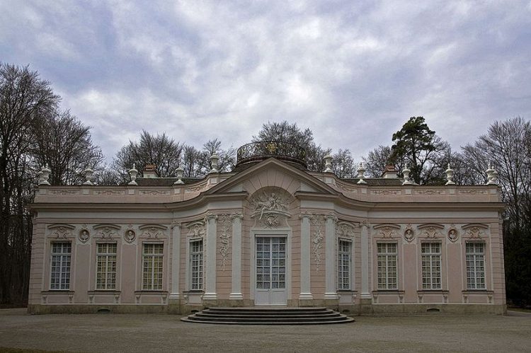 Rococo Art - Looking at the Luxurious and Light-Hearted Rococo Period