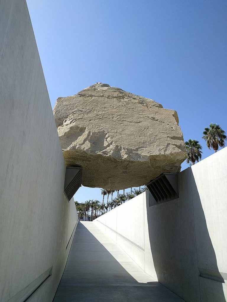 Michael Heizer - A Look at Land Artist Michael Heizer's Earthworks