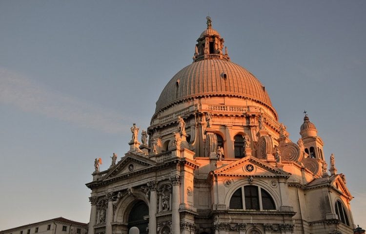 Baroque Architecture - The Elaborate 17th Century Building Style