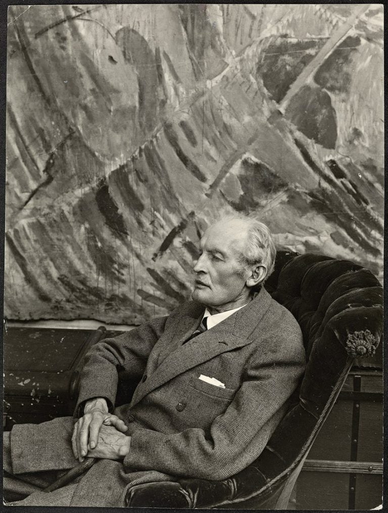 Edvard Munch - A Look at the Artist Behind Edvard Munch's Paintings