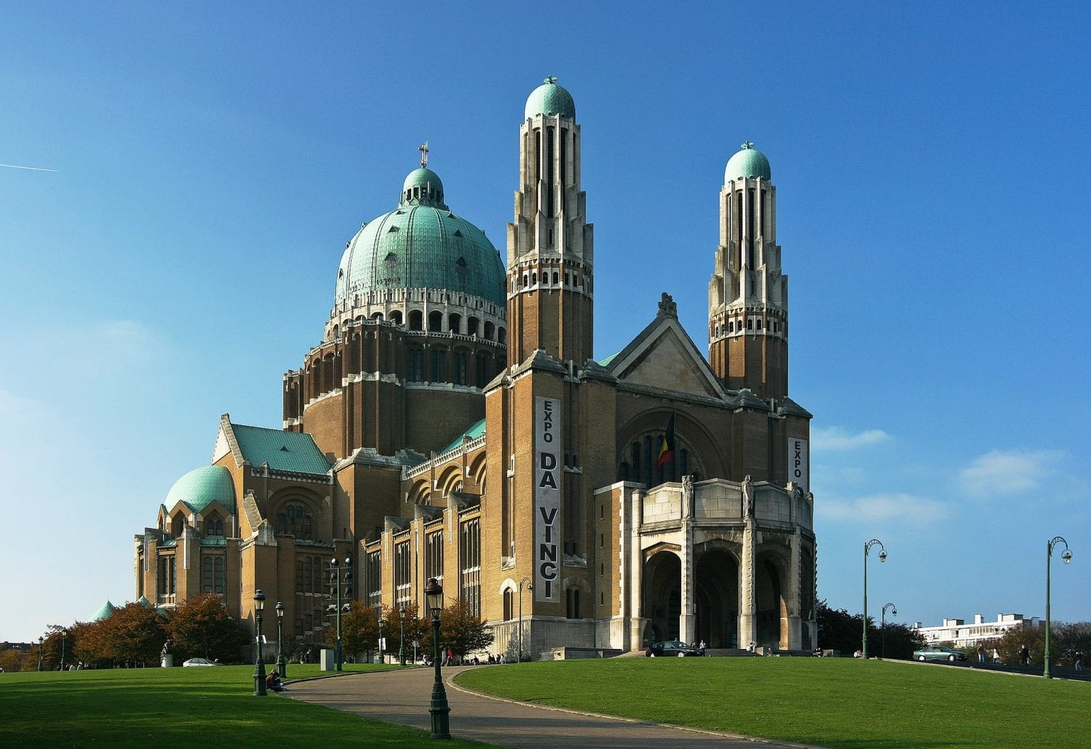 Art Deco Architecture - The History of 1920s Art Deco Architecture