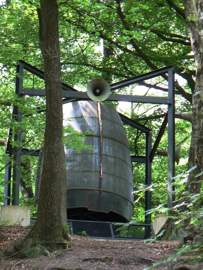 Environmental Artists - Discover the Top Environmental Art Pieces