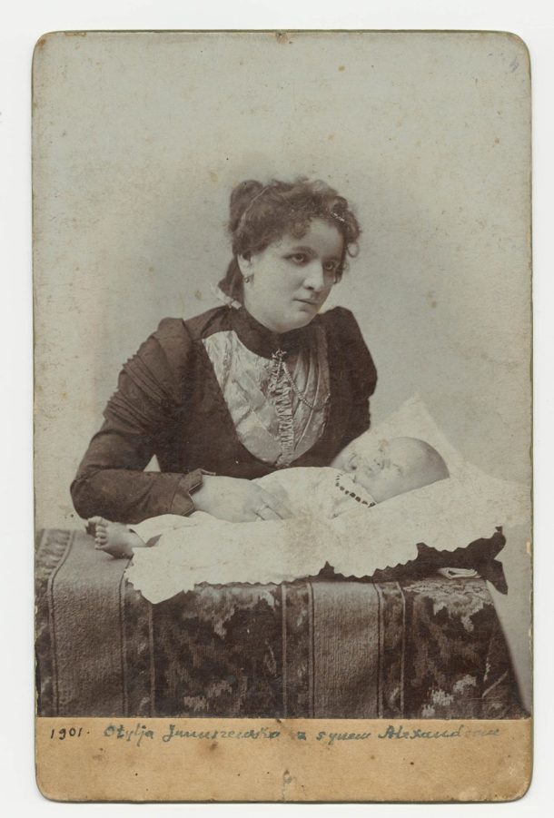 Post-Mortem Photography - The Art of Real Victorian Death Photos