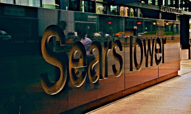 Willis Tower - Taking a Look at the Sears Tower in Chicago