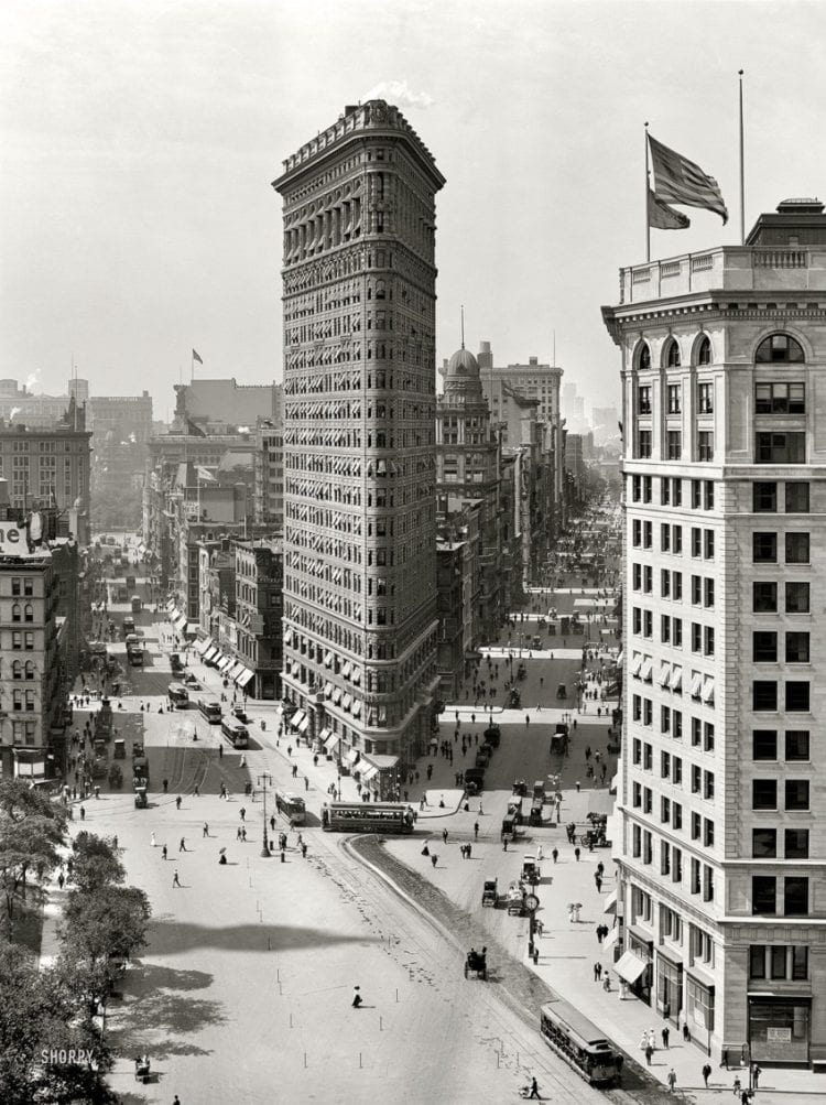 Flatiron Building - Taking a Look Around the Flatiron Skyscraper