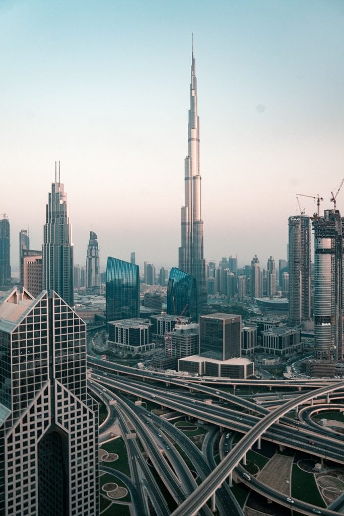 Burj Khalifa - Looking at the World's Tallest Building in Dubai