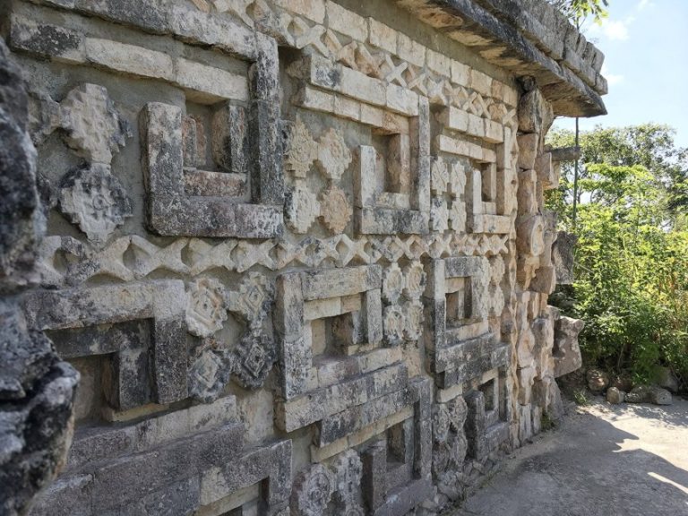 Mayan Architecture - An Exploration of Maya Art and Architecture