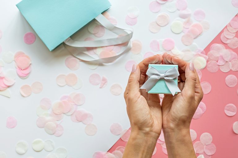 Tiffany Blue Color – Colors That Go Well With Tiffany Blue
