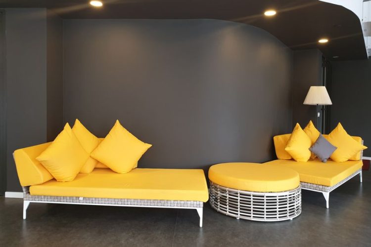 What Color Goes With Yellow? - Best Color Combination for Yellow