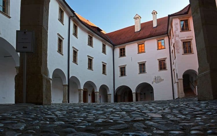 Castle Architecture - Elements of Castle Structures