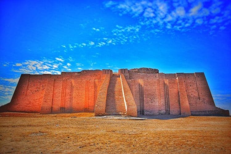 Ziggurat of Ur - The History of the Sumerian Ziggurat