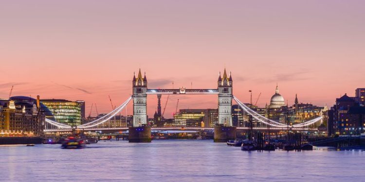 Famous Bridges - The Most Famous Bridge in the World