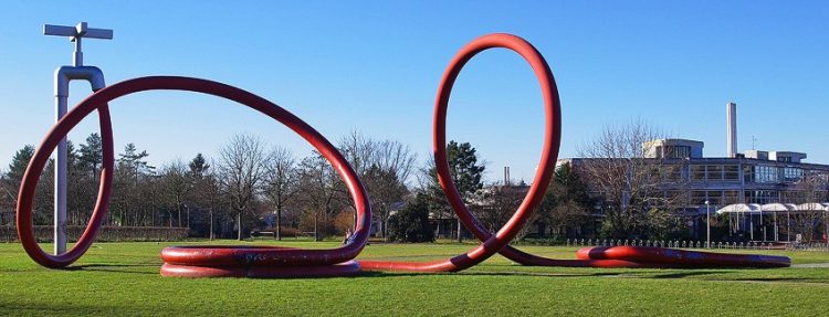 Claes Oldenburg - A Look at the Life and Art of Claes Oldenburg