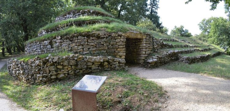 Oldest Buildings in the World - A Glimpse into 15 Ancient Wonders