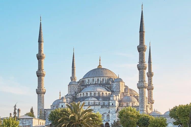 Blue Mosque in Istanbul - Turkey's Elegant Architecture