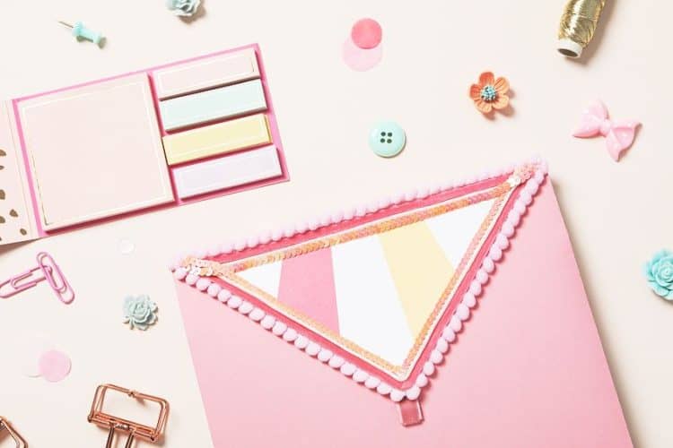 Scrapbook Ideas - Learn to Make a Scrapbook of Memories