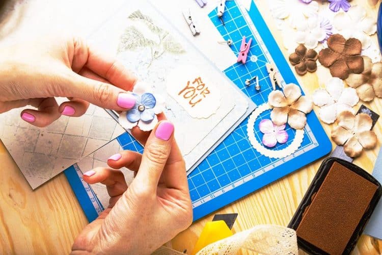 Scrapbook Ideas - Learn to Make a Scrapbook of Memories