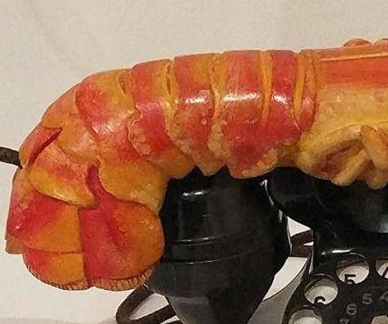 "Lobster Telephone" by Salvador Dalí - A Detailed Analysis