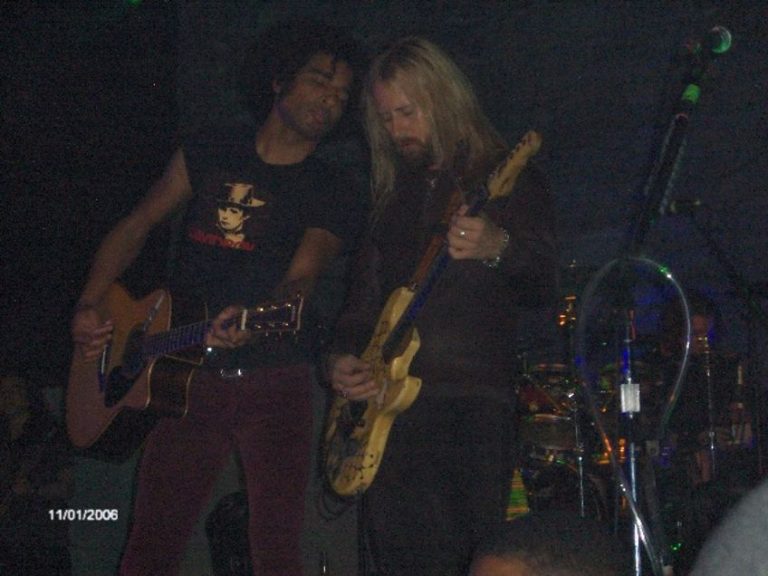 Grunge Art - The Alternative Underworld of Grit and Imperfection