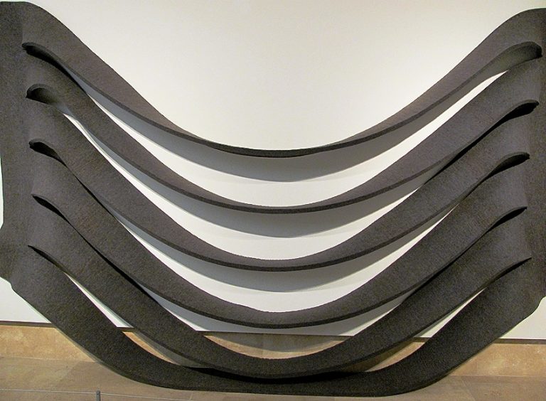 Robert Morris - The Extraordinary Sculptor and Innovator